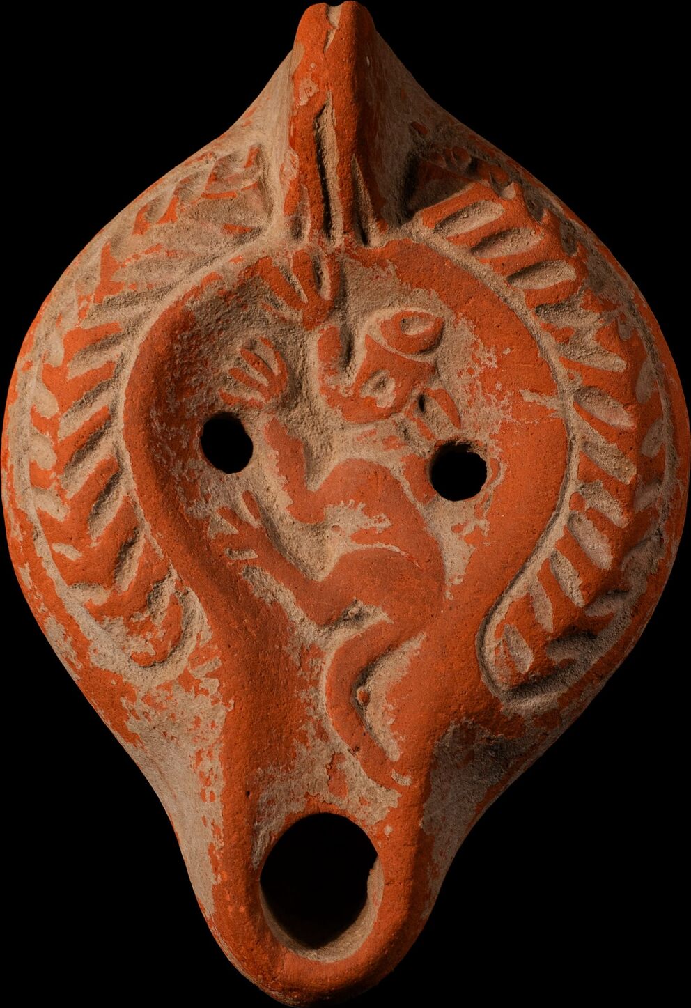 Römische Öllampe aus nordafrikanischer roter Feinkeramik (African Red ...