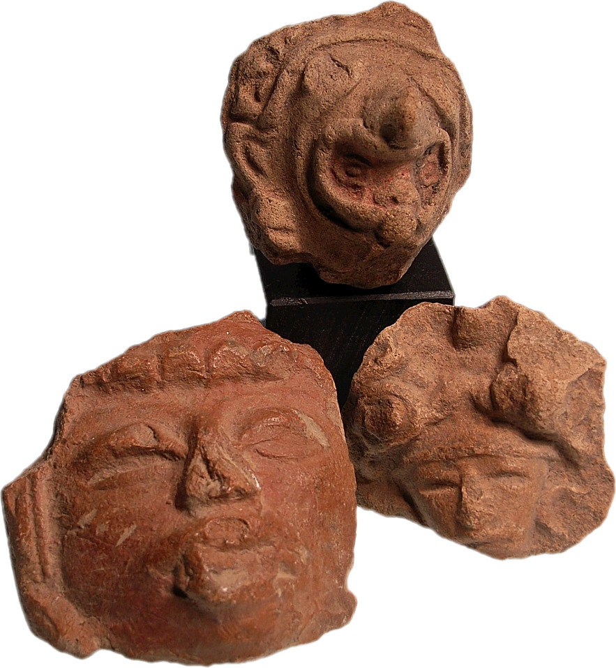 Präkolumbische Keramiken Köpfe und Schmuckperlen, Inka Maja, Tumaco-La ...