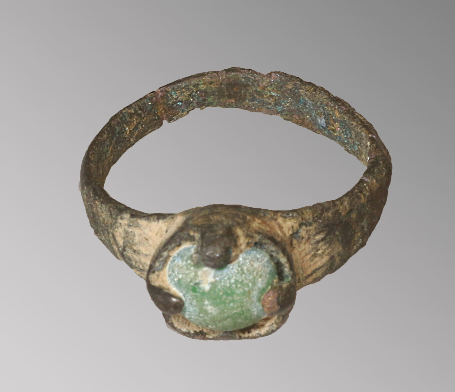 Roman Empire Bronze ring with hardstone | MA-Shops