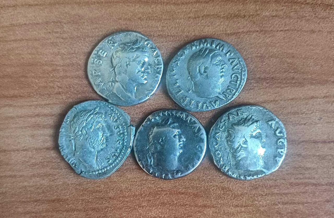 ISRAEL, MUSEUM, GIFT SHOP, Lot of 5 Ancient Roman Silver Denarii | MA-Shops