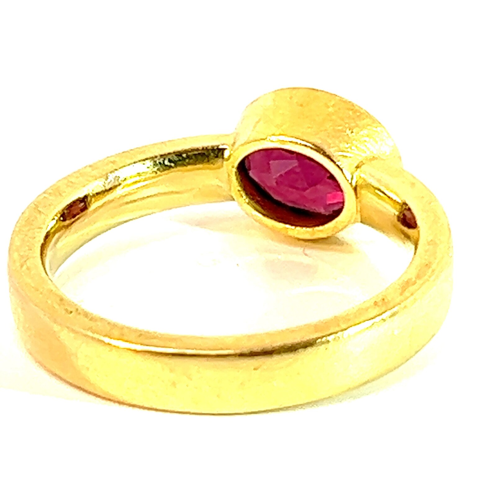 750 Gold Ring mit Rubin Ringgröße 63 (Unisex Ring ) Sehr gut, siehe ...