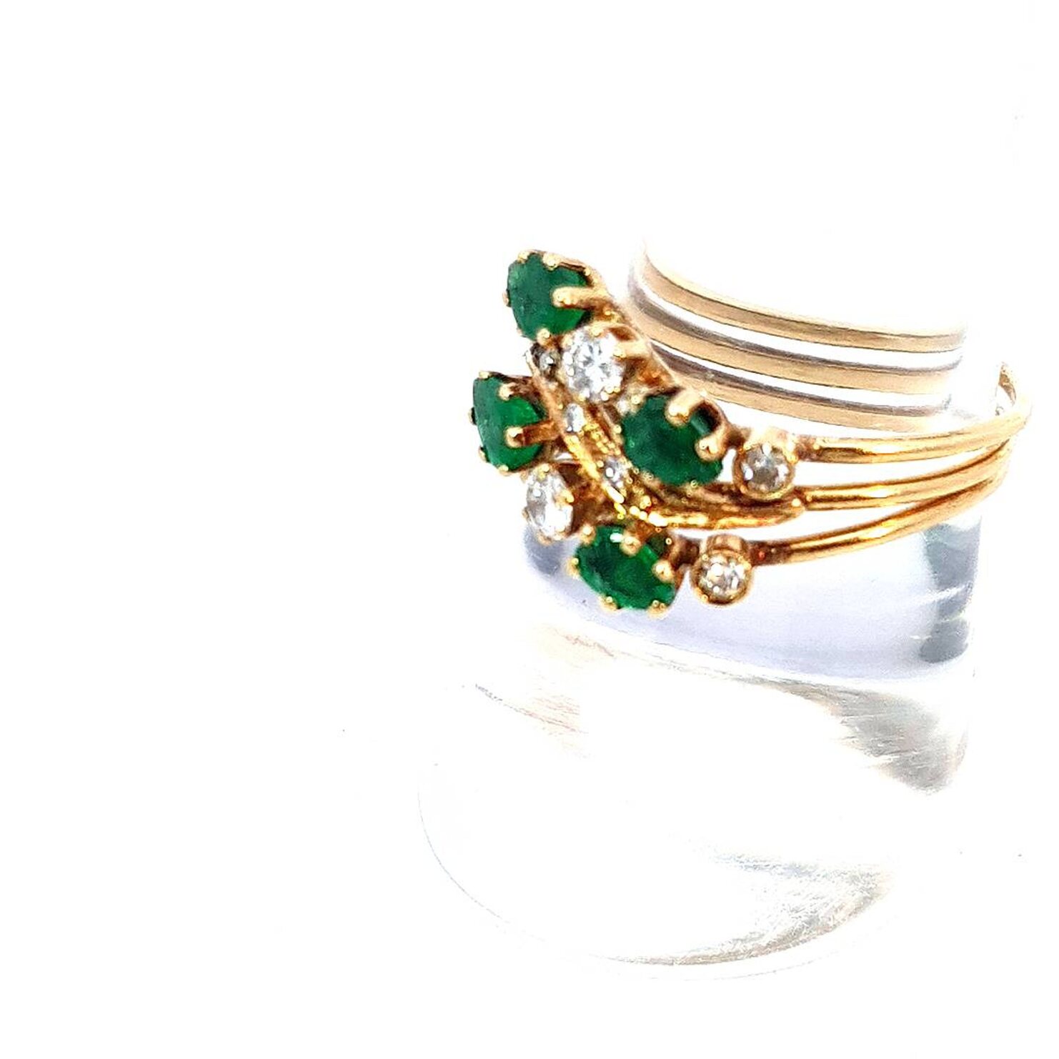 750 Gold Ring mit Smaragd und Diamanten,3,8g, Ringgröße 55-56 Sehr gut ...