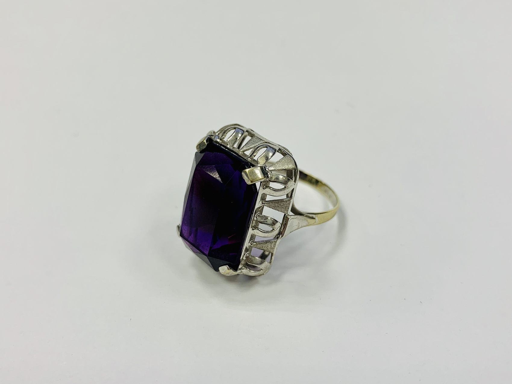 Ring Gold 333 Ring weiss Gold 333, mit lila Stein, 6,3g, Ringgröße 58 ...