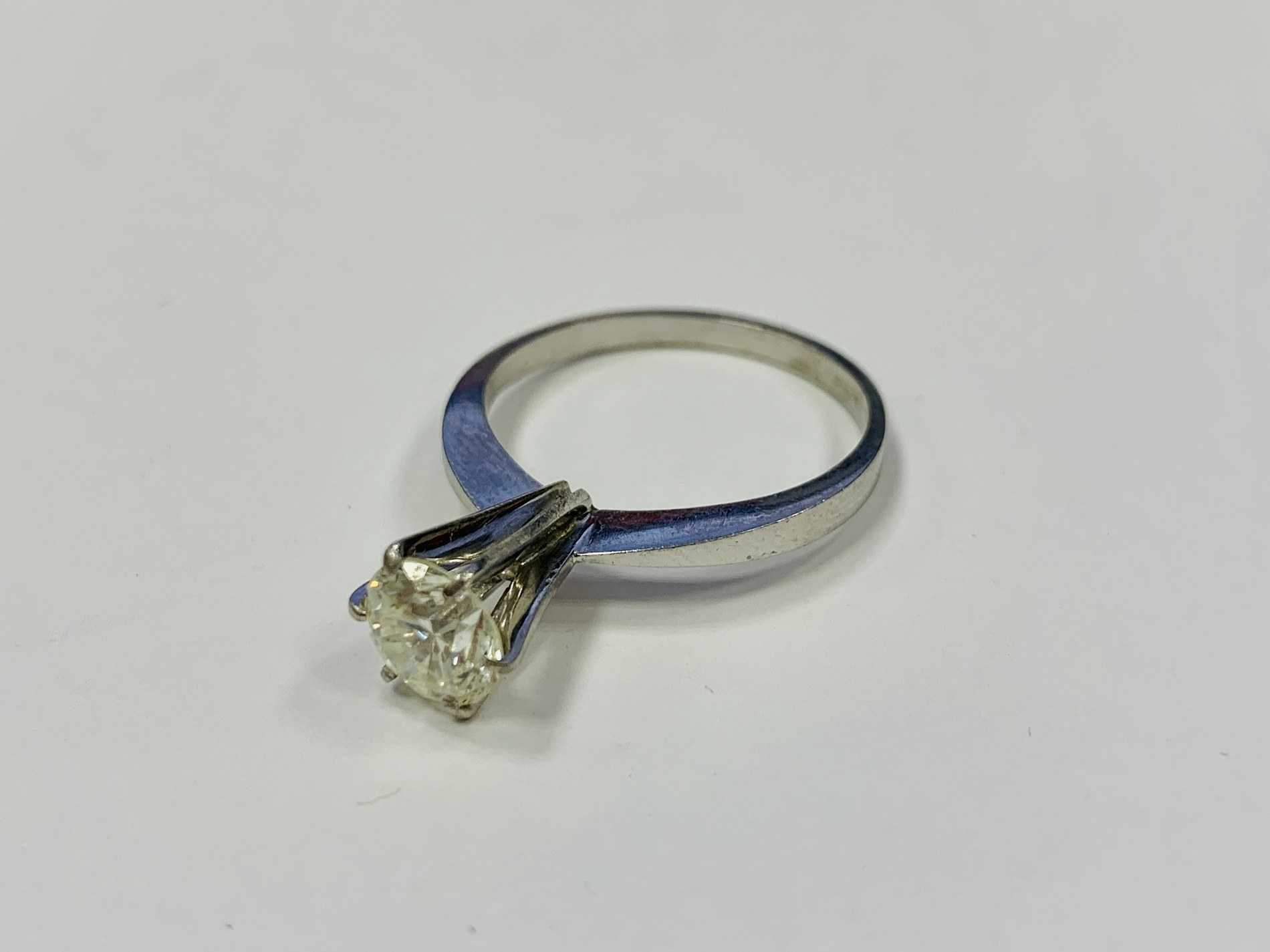 Ring, weissgold 750, mit Diamant 1Karat, 4g, Ringgröße 59 | MA-Shops
