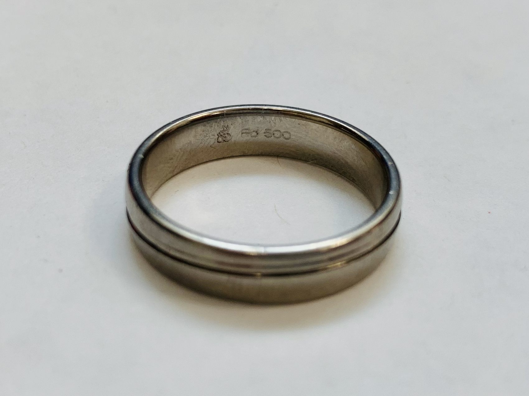 Ring aus 500er Palladium Ring, 500 Palladium, 4,8g, Ringgröße 60 | MA-Shops
