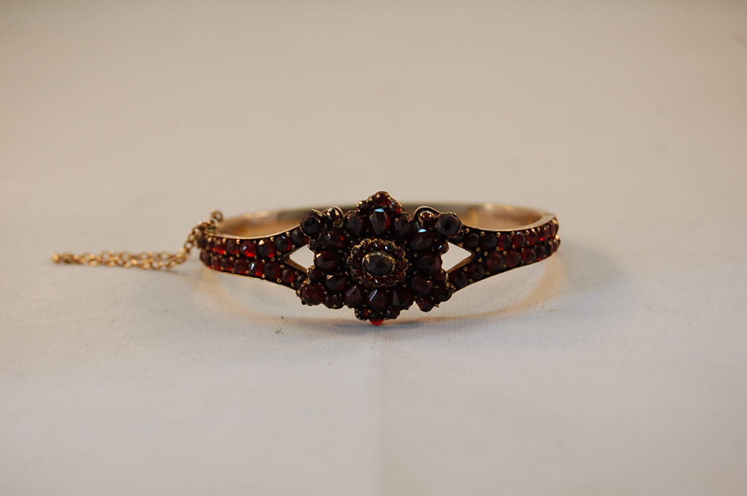 Granatstein Armband (römische Granate) Tombak vergoldet | MA-Shops