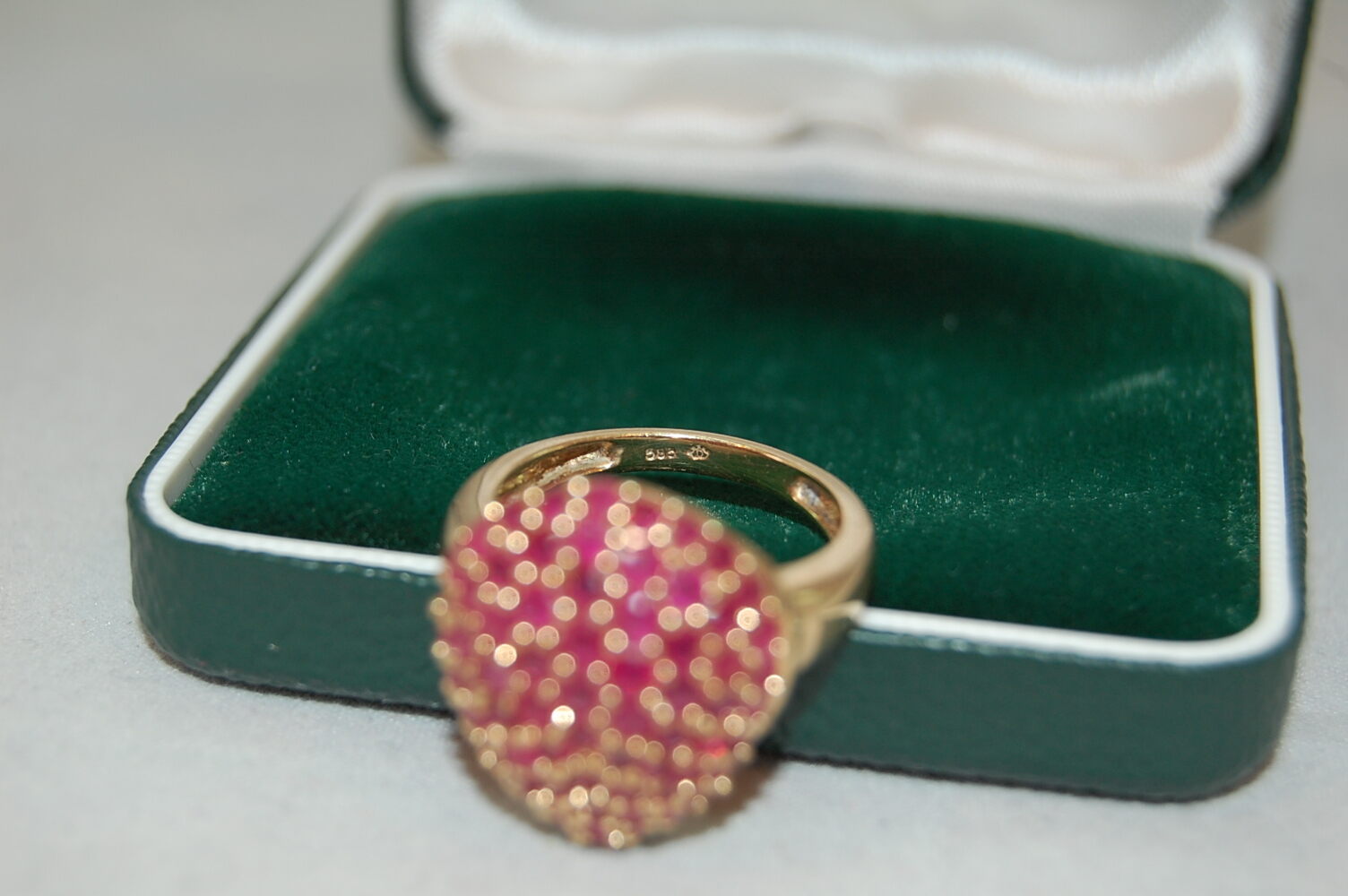 Ring mit Rosa Steinen, 585 Gold, Ringgröße 53 | MA-Shops