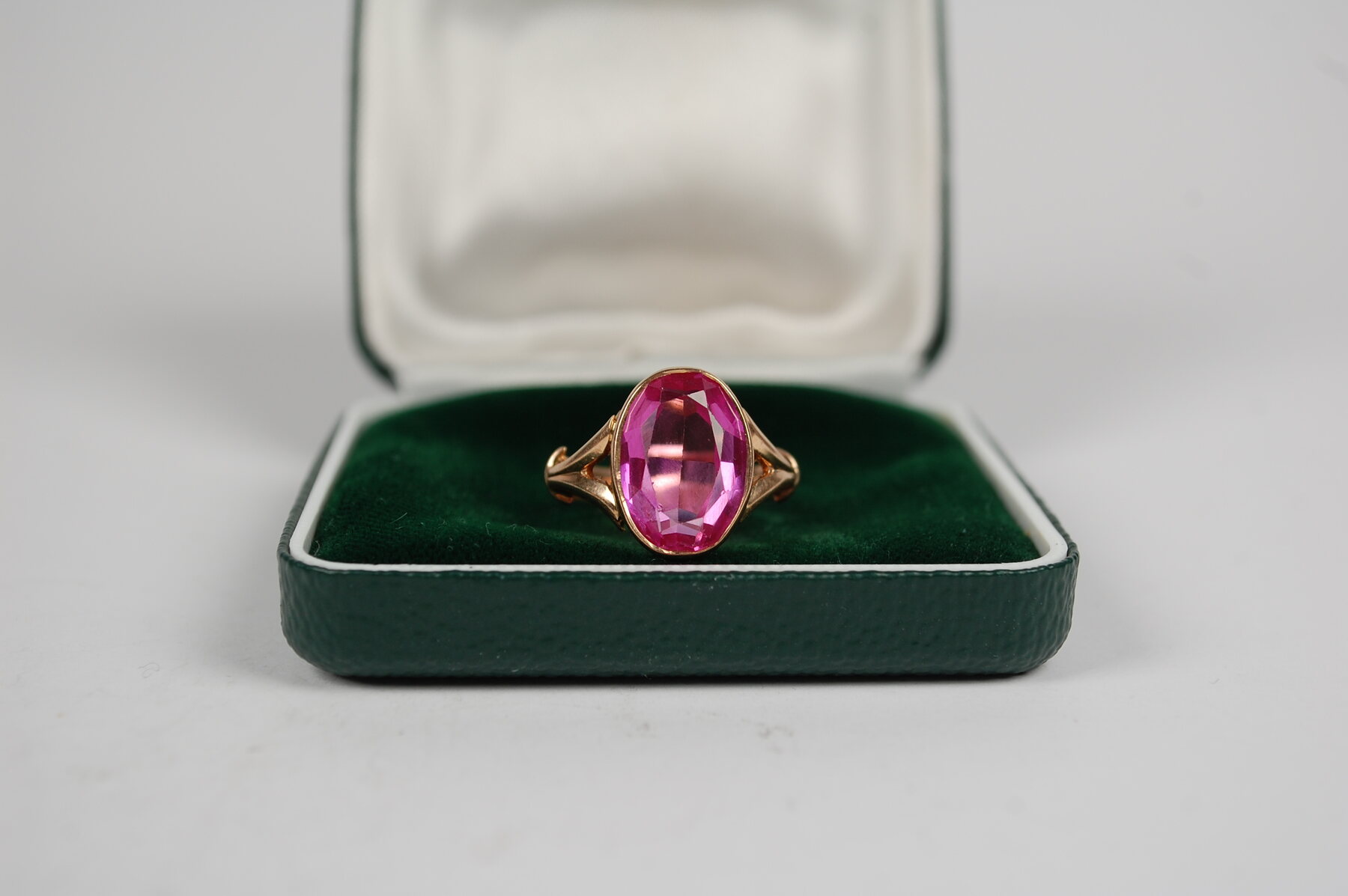 Ring mit Rosa Stein, 585 Gold, 5,77g, Ringgröße 52 | MA-Shops