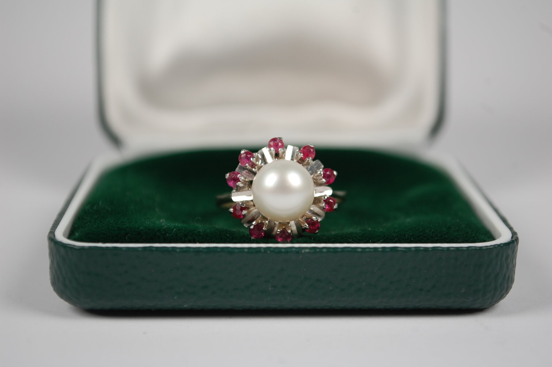 Schmuckset Ring + Ohrringe mit Rubinen und Perle, 585 & 750 Weißgold ...