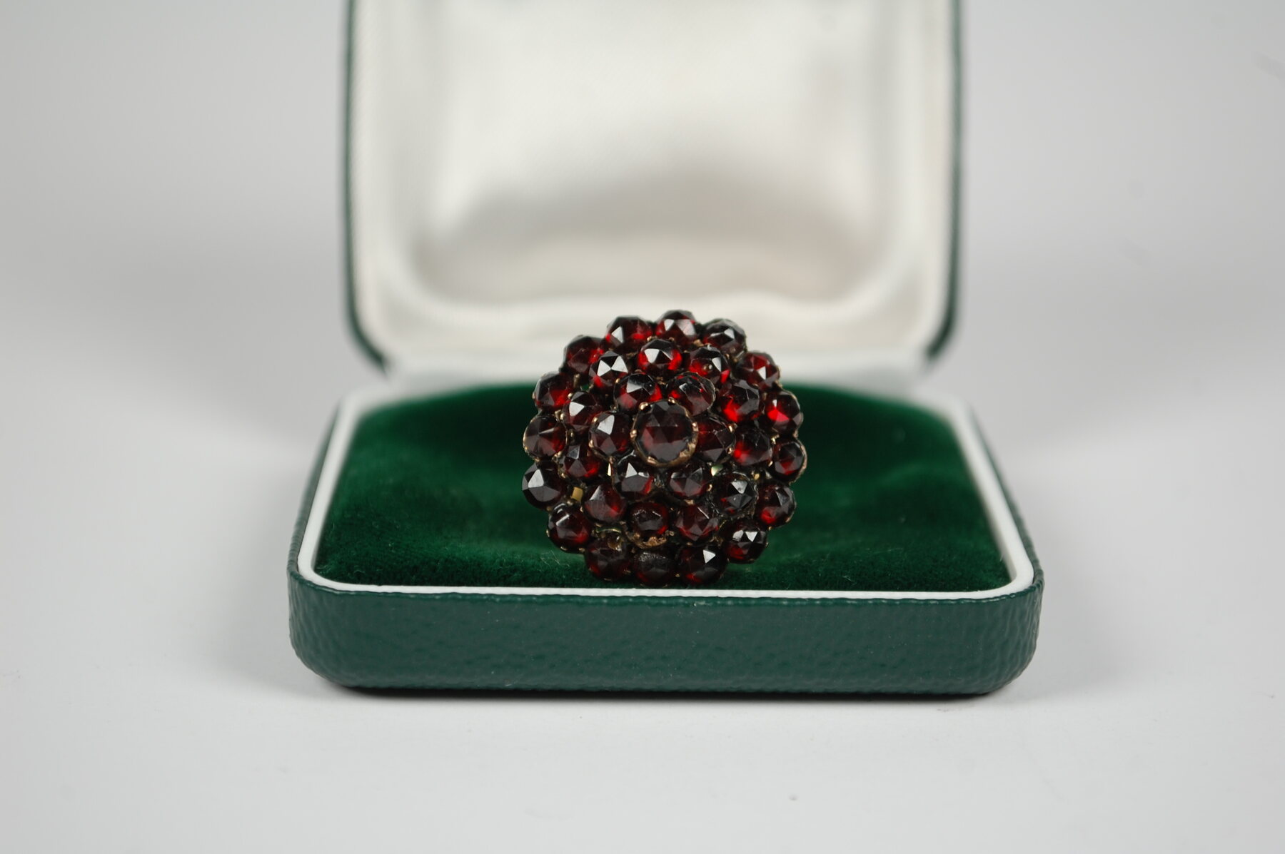 Granatstein Ring, 585 Gold, 7,3g, Ringgröße 53 | MA-Shops