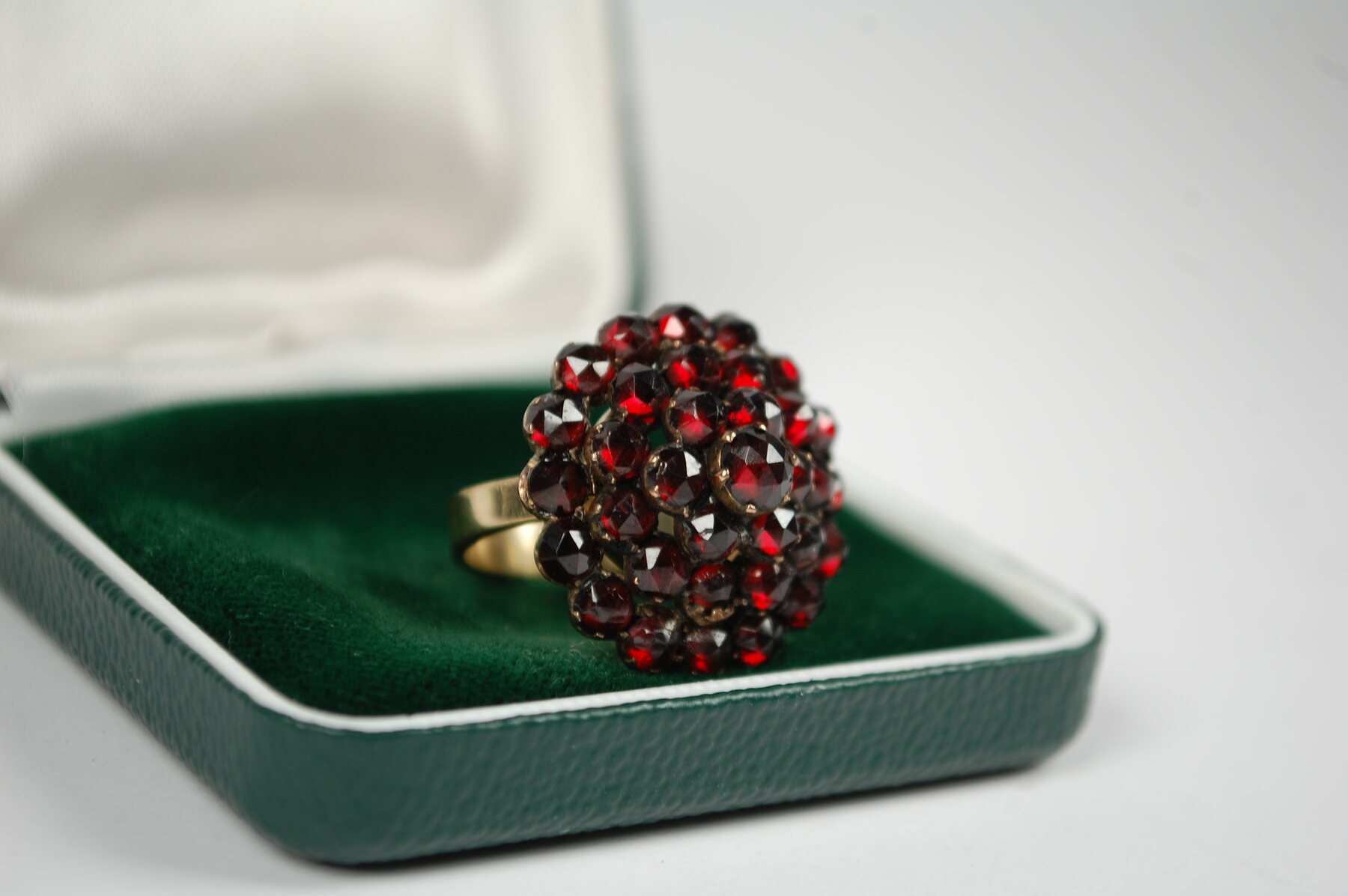 Granatstein Ring, 585 Gold, 7,3g, Ringgröße 53 | MA-Shops