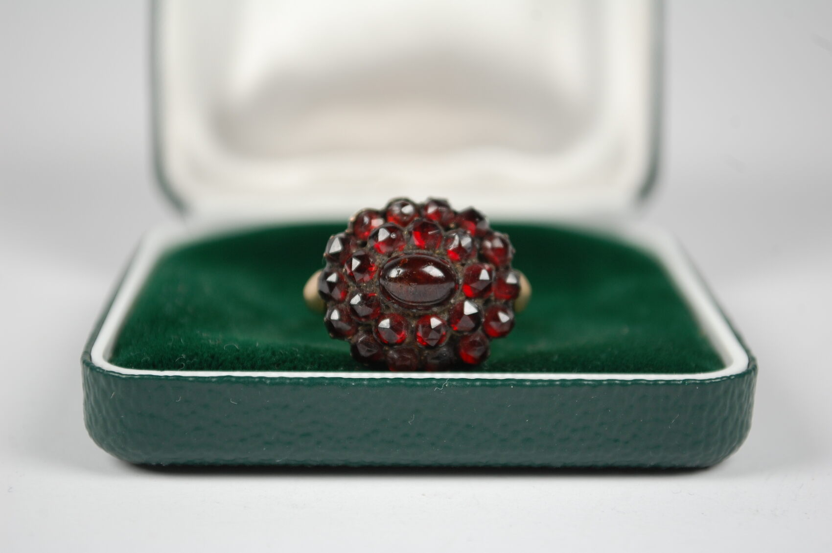 Ring Gold 585, mit Granat Stein, 5,5g, Ringgröße 54 | MA-Shops