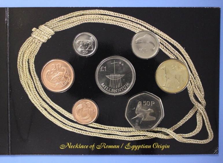 Irland Kursmünzensatz 2000 Millenium-Satz - Broighter Boat - selten st ...