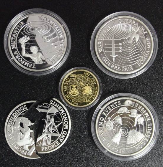 Kiribati & Samoa Satz 5 & 50 Dollars/ Tala 1997 Split-Coins ...