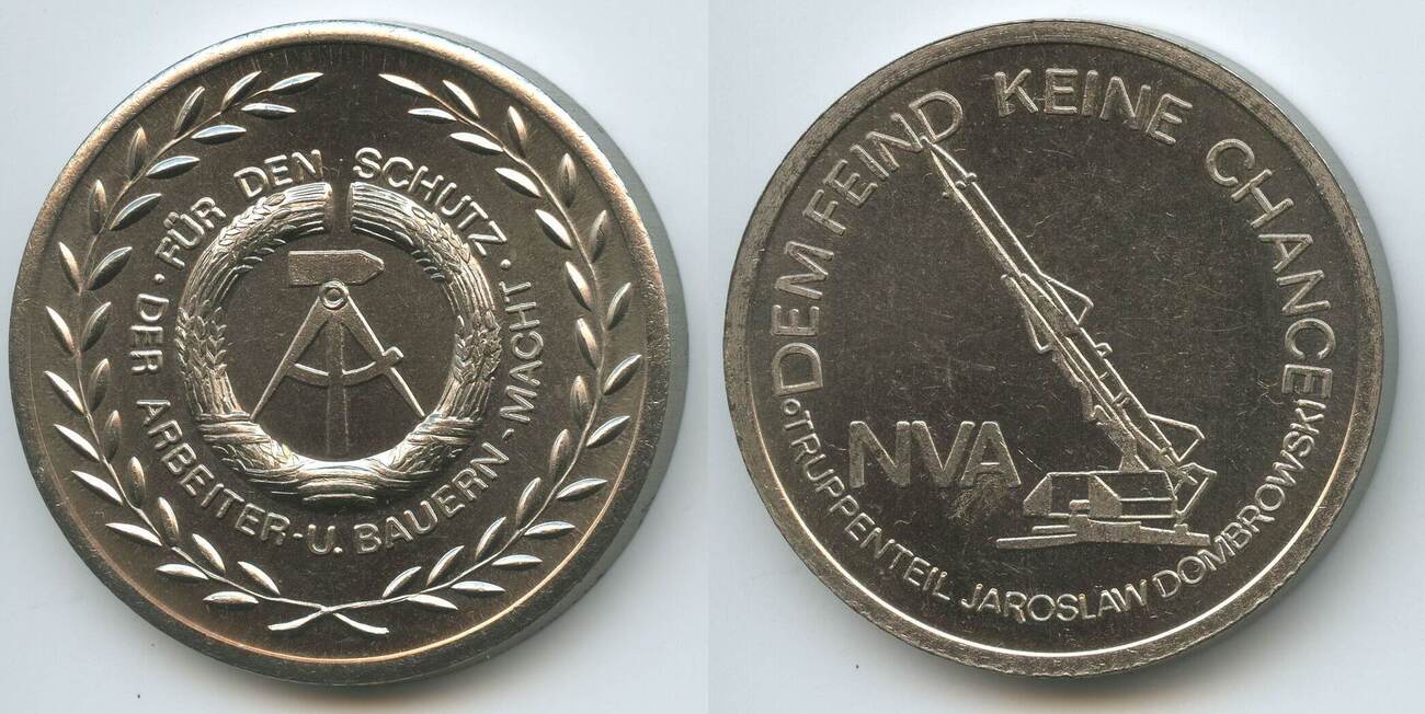 Deutsche Demokratische Republik DDR Medaille nd. PA472 - NVA Dem Feind ...