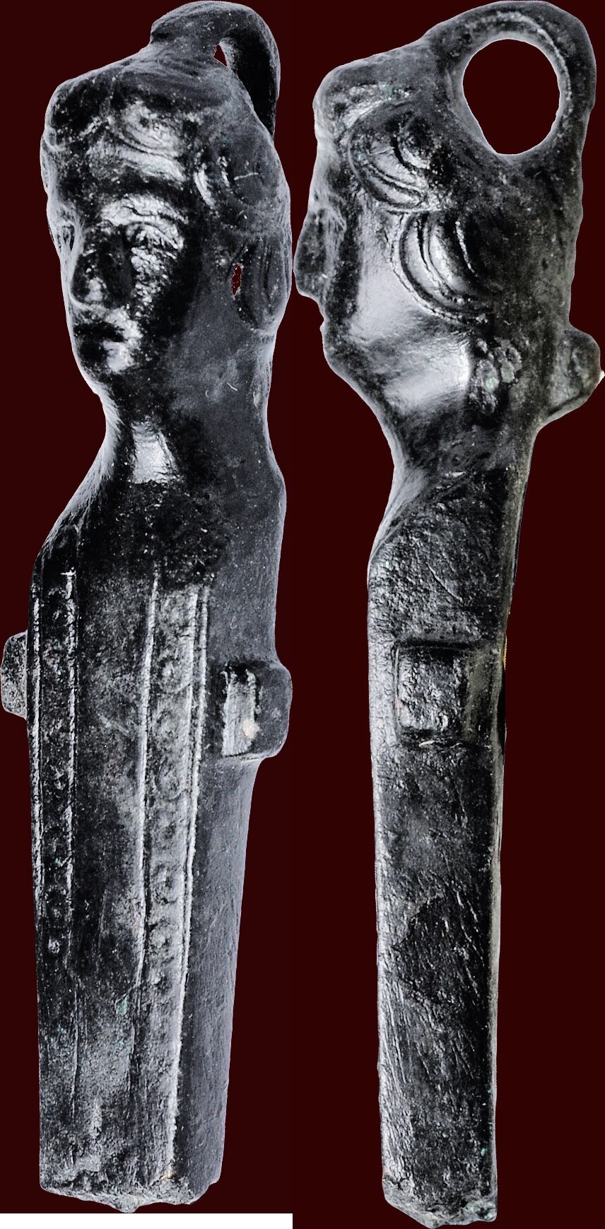 ARCHAEOLOGICAL OBJECT - ROMAN - Bronze idol pendant in the shape of a ...