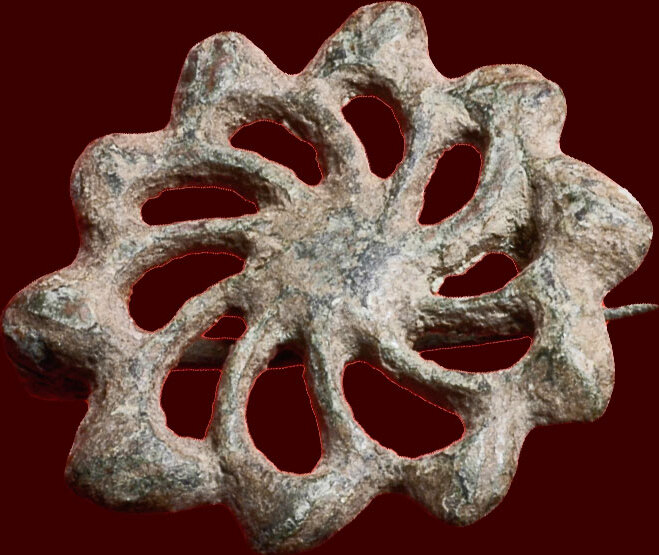 Bronze ARCHAEOLOGICAL OBJECT - ROMAN - plate brooch, 2nd century AD ...