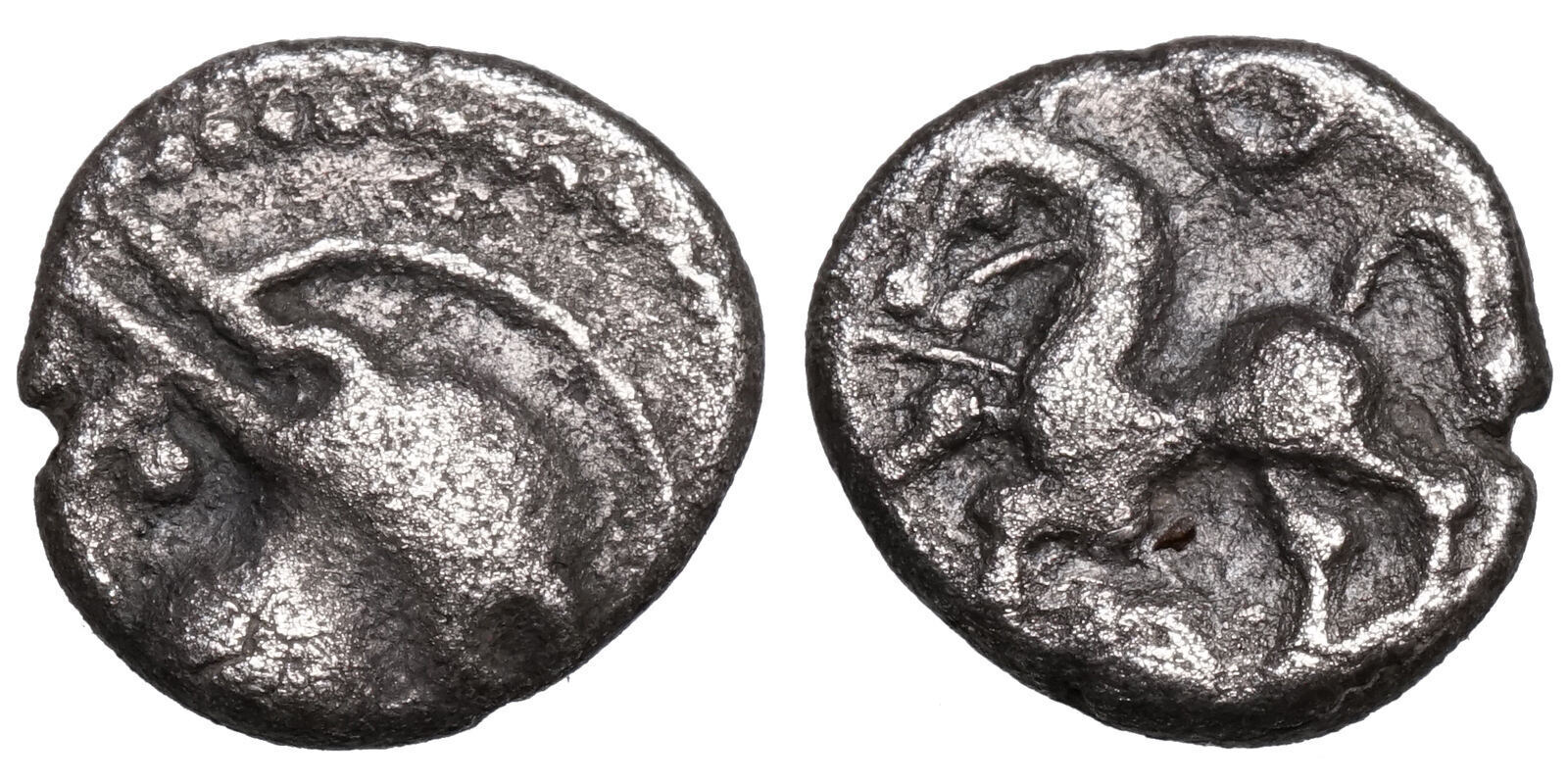 Gallia, HAEDUI/AEDUI AR Quinar (~100-70 BCE) Typ „à la tête casquée ...
