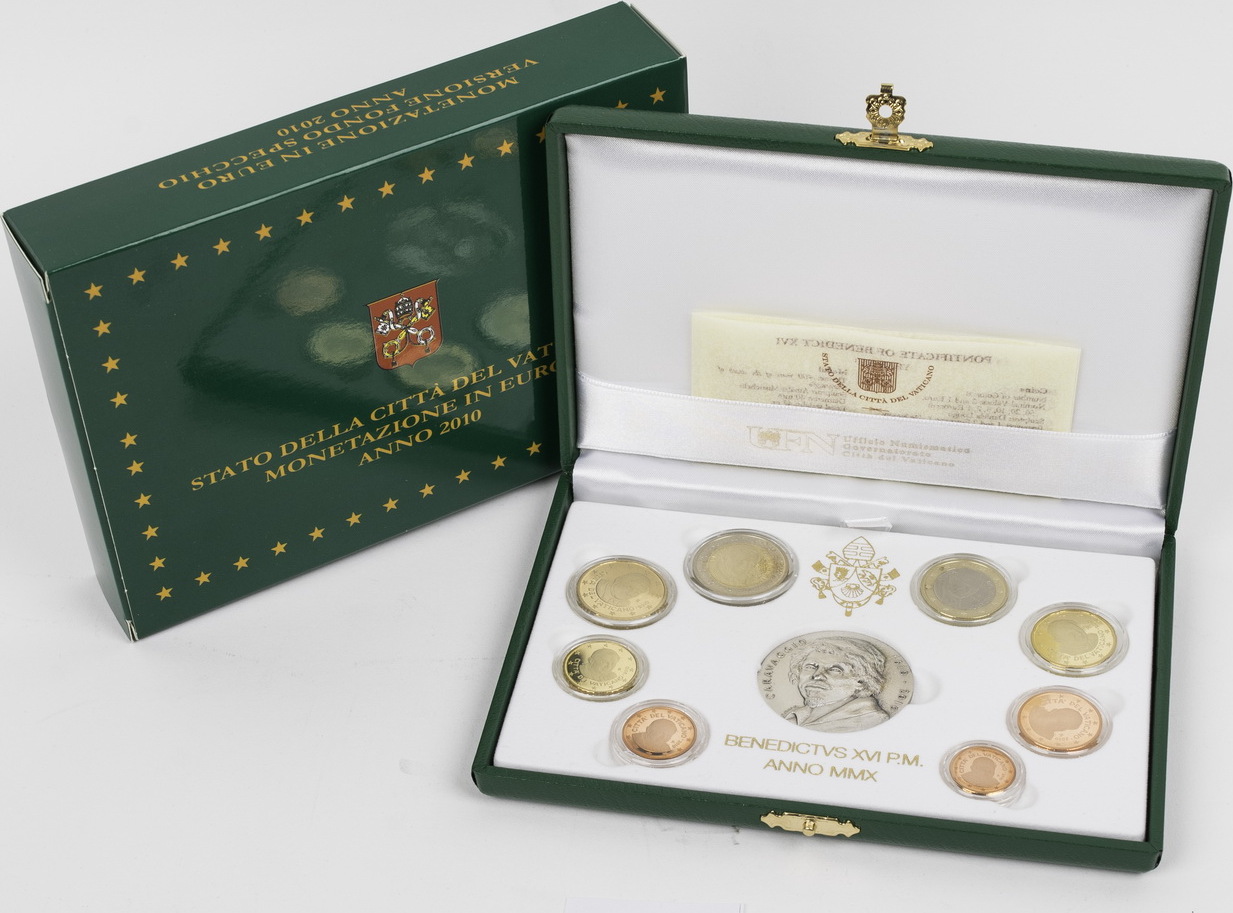 Vatikan 3,88 Euro 2010 R Benedikt XVI. (2005-2013) - Kursmünzensatz (KMS) - inklusive Medaille ...
