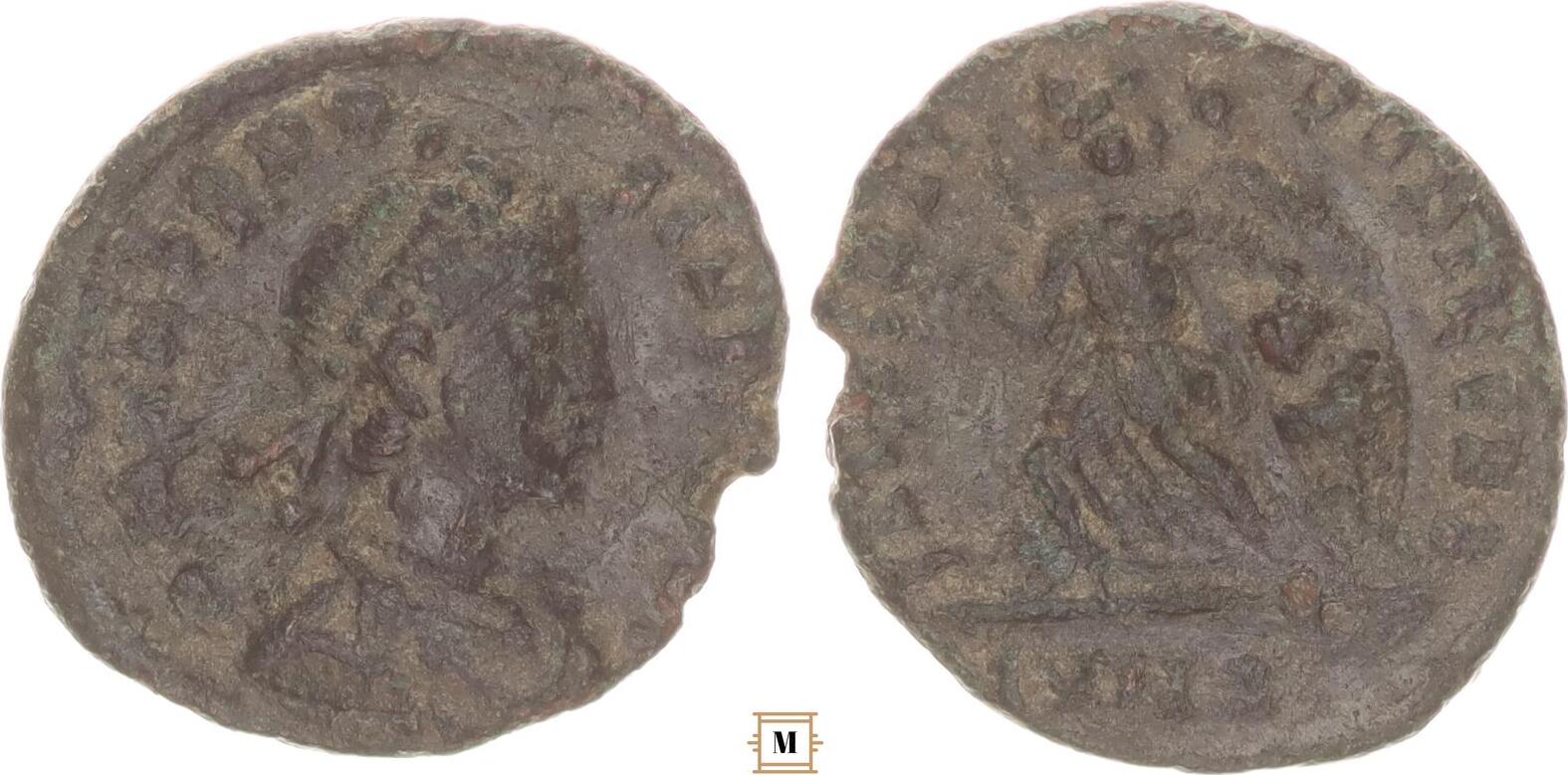 Roman Empire AE4 402-450 Theodosius II., SALVS REI PVBLICAE, Victory ...
