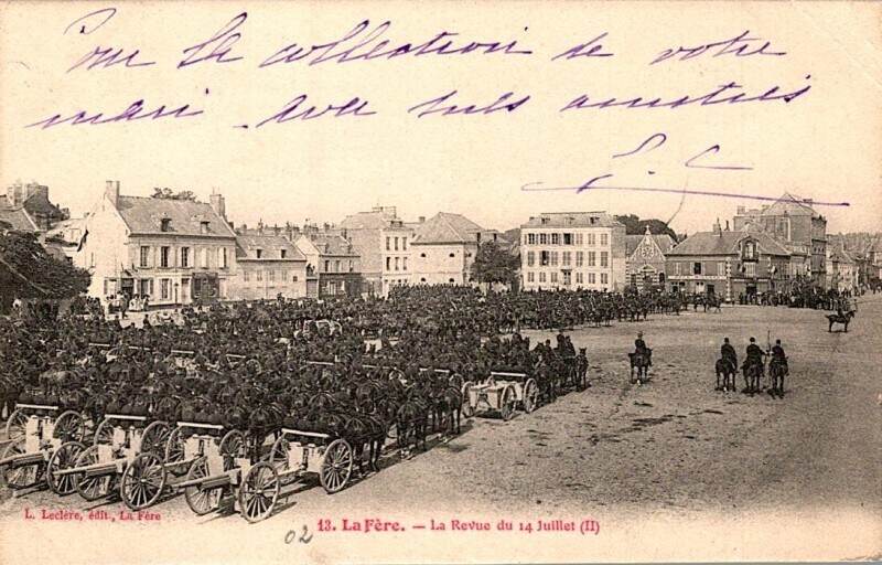 France 1904 Komitat 02800 - LA FERE - DER RÜCKBLICK VOM 14. JULI | MA-Shops