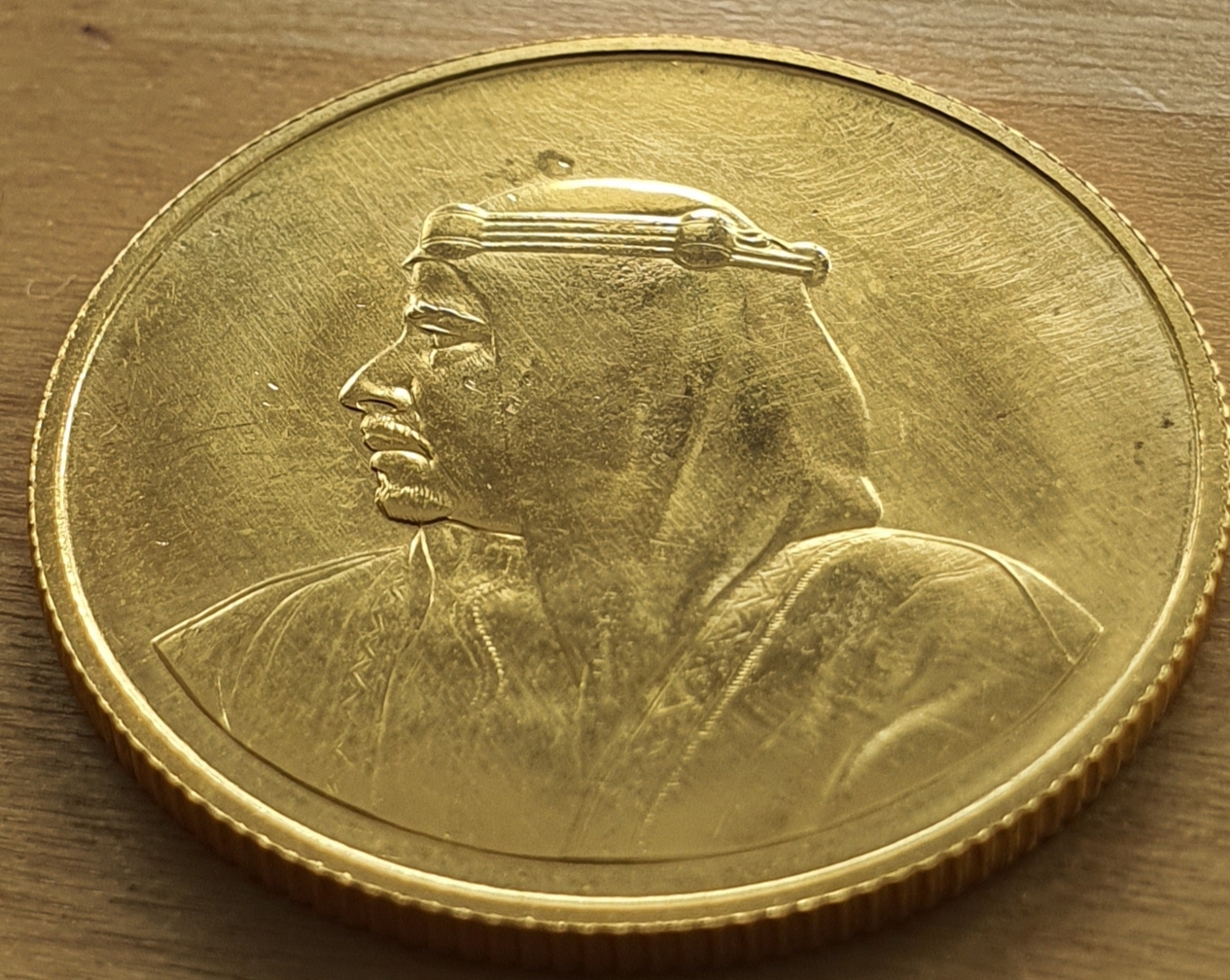 Bahrain Gold 10 Dinar ND 1971 Independence Isa Bin Salman stempelglanz ...