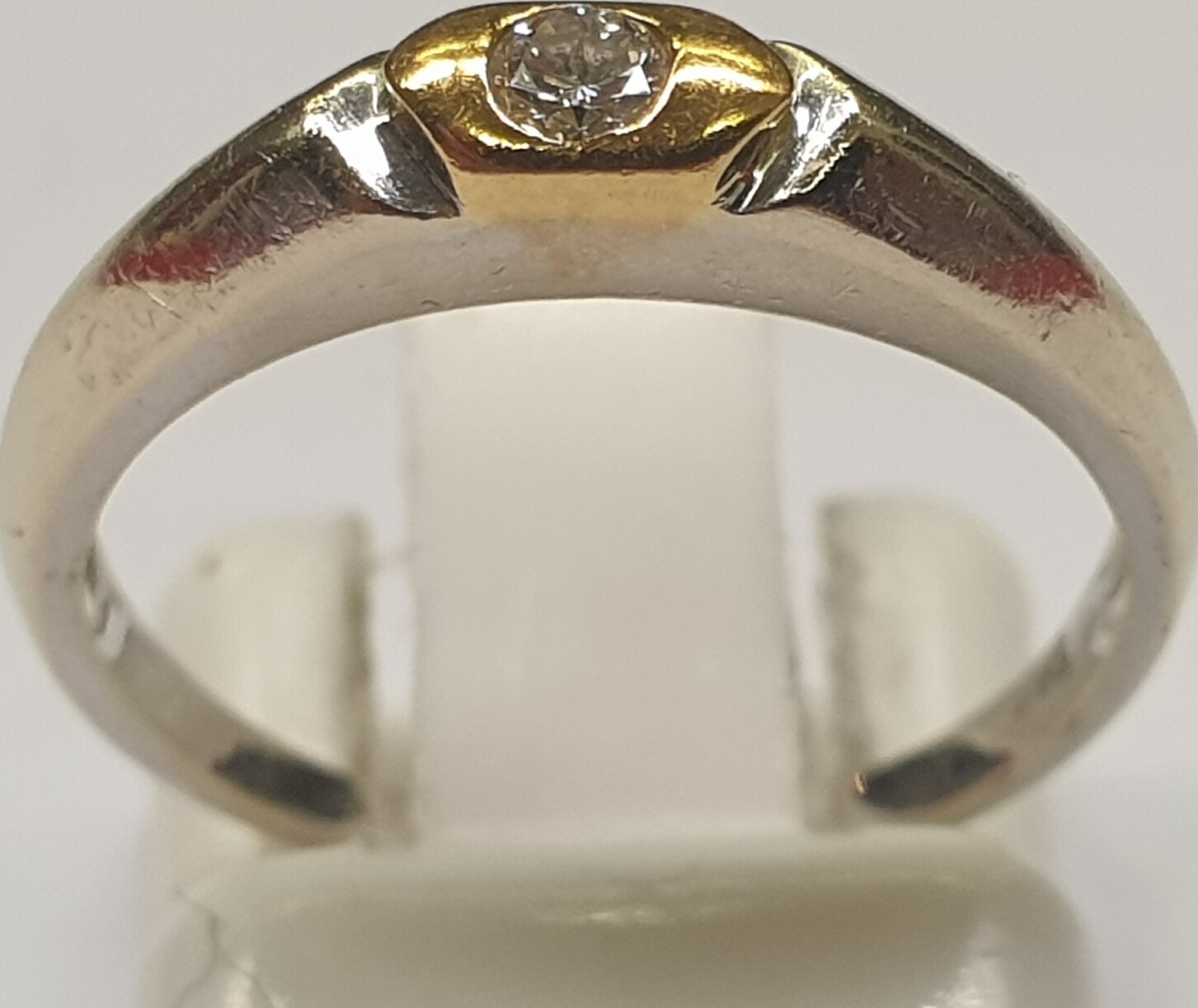 Damenring Ring 585 er Gold 14 Karat Goldring mit Brillant 0,05 Ct Brillantring bicolor getragen ...