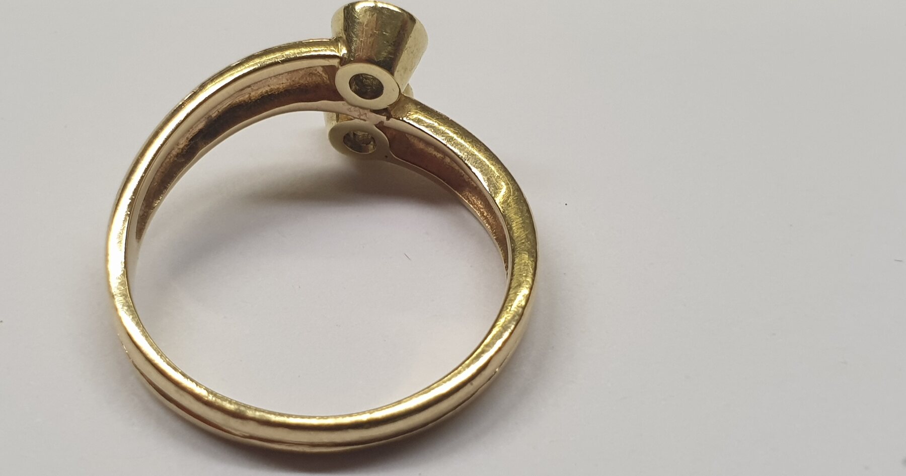 Goldschmuck 14 K Gold Ring mit Brillant 0,40 Ct 585 er Damenrring getragen mit normalen ...