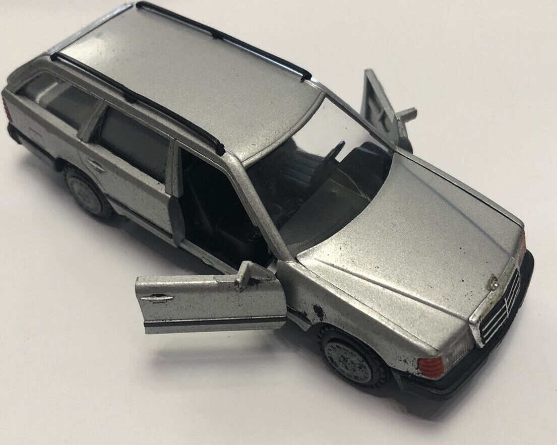 1503 M Conrad Automodell Mercedes Kombi in Silber 200TD-300TE 4matic ...