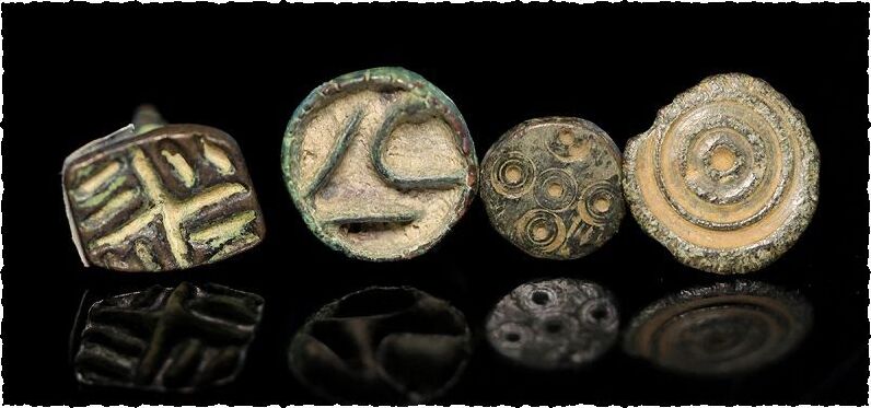 Ancient art Fine collection of 4 ancient bronze stamp seals, BMAC and ...