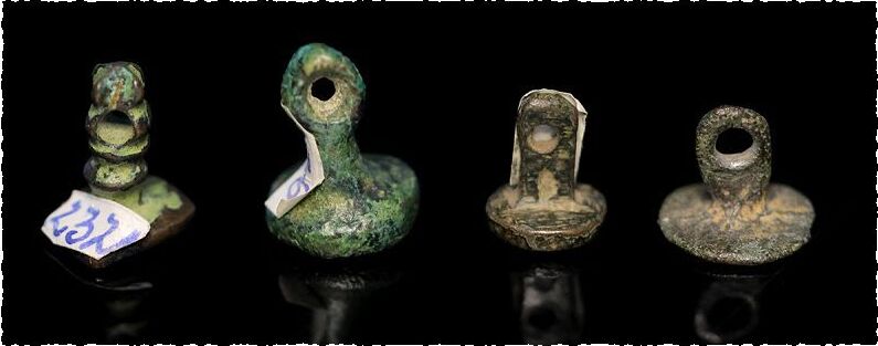 Ancient art Fine collection of 4 ancient bronze stamp seals, BMAC and ...