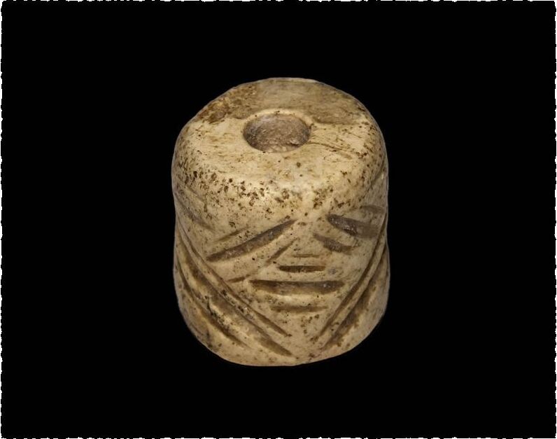 Ancient art Mesopotamian white stone Cylinder seal, Jemdet Nasr, 3300 ...